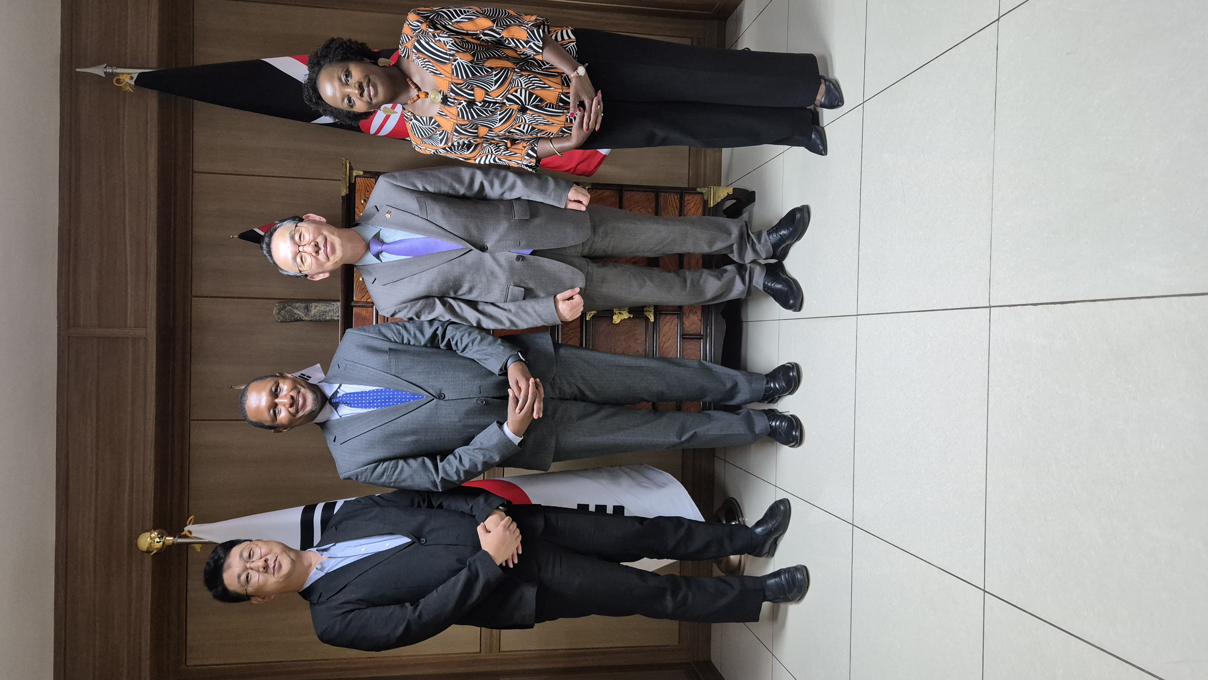 Meeting with the Director of UNHCR East Africa Bureau 상세보기|Embassy ...